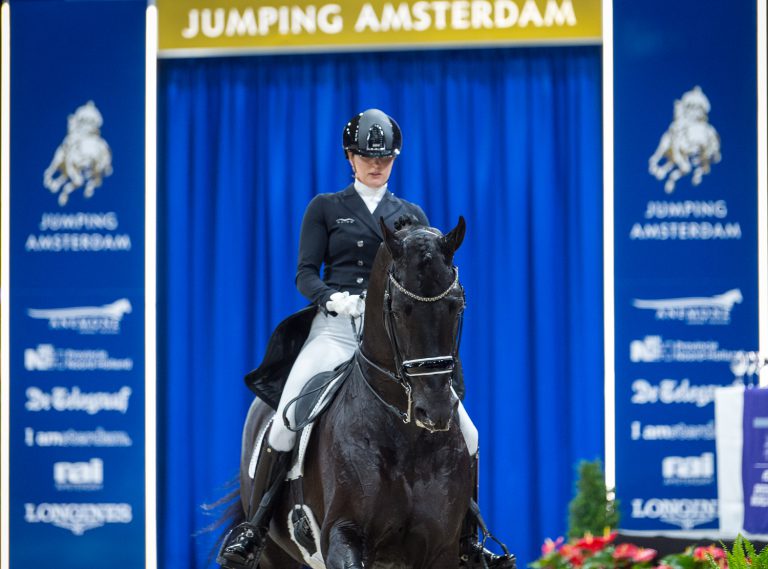 Emmelie Scholtens sportadviseur dressuur Jumping Amsterdam - Horses