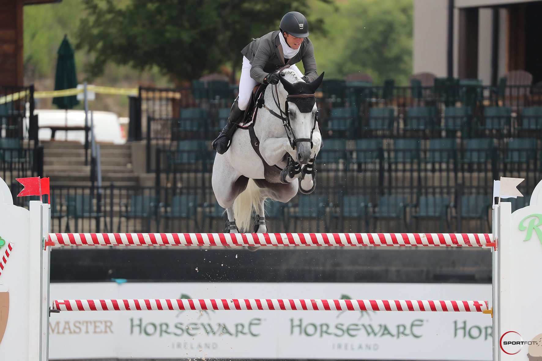 Shane Sweetnam snel in Welcome Stake - Horses