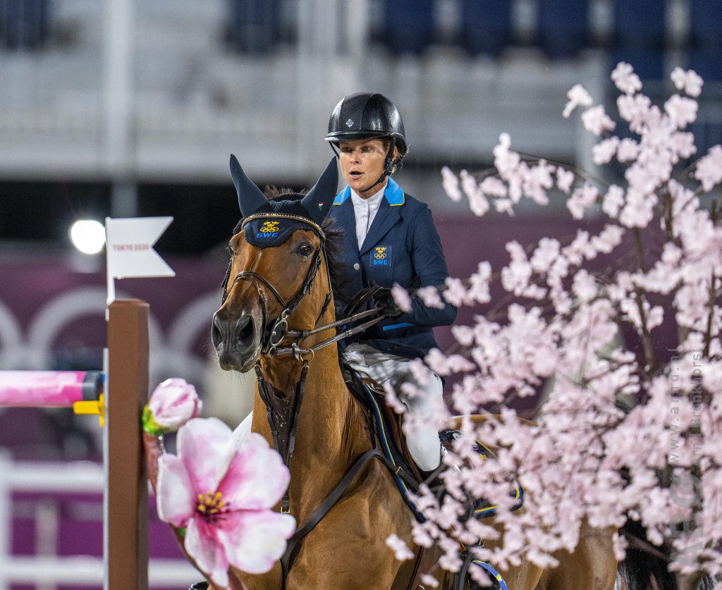 Malin Baryard-Johnsson met H&M Indiana de beste in CSI5* GP van Qatar ...