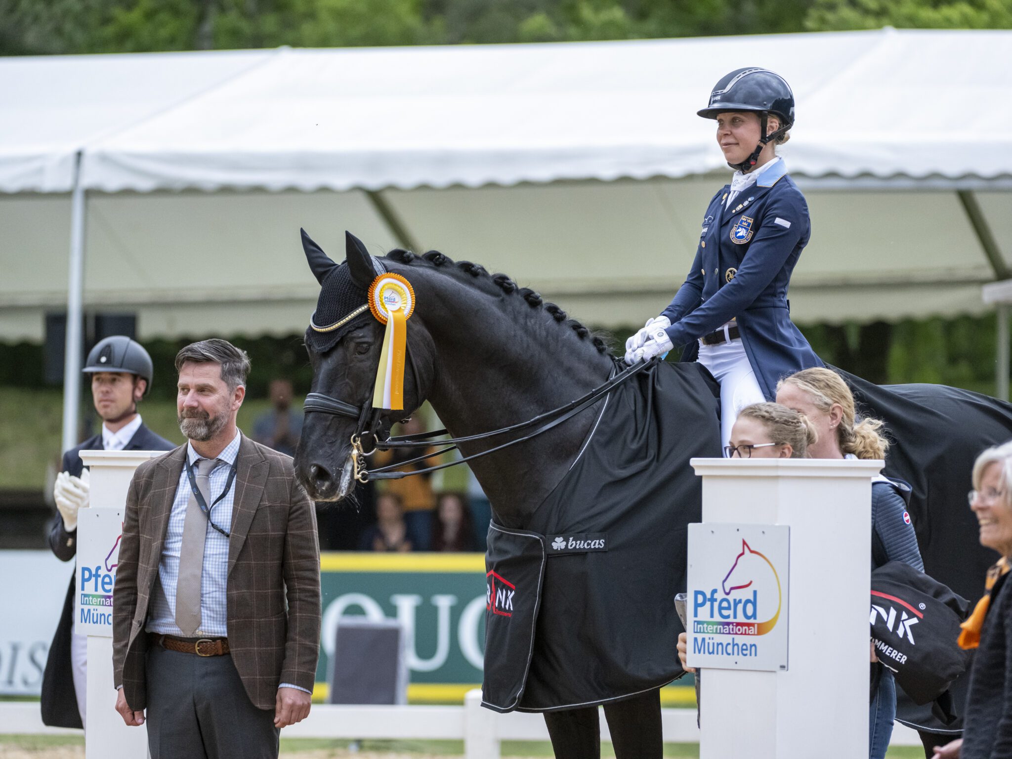Nilshagen wint 5* Grand Prix, 3* GPS voor Max-Theurer - Horses