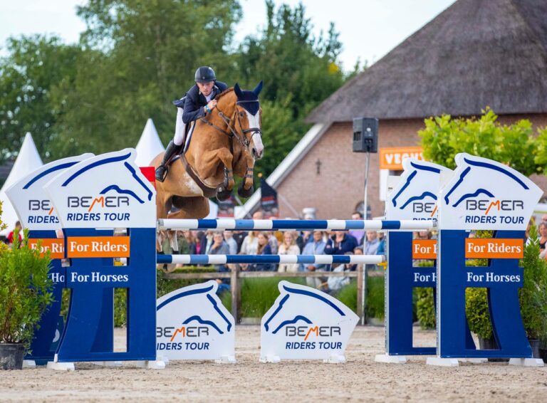 Koen Westendorp deelt zege Puissance CSI Ommen - Horses