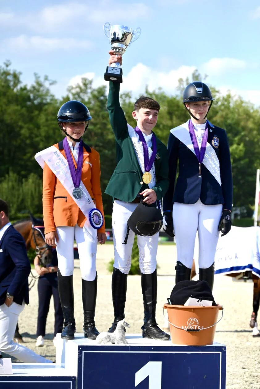 Lieselot Kooremans wint zilver op EK pony springen - Horses